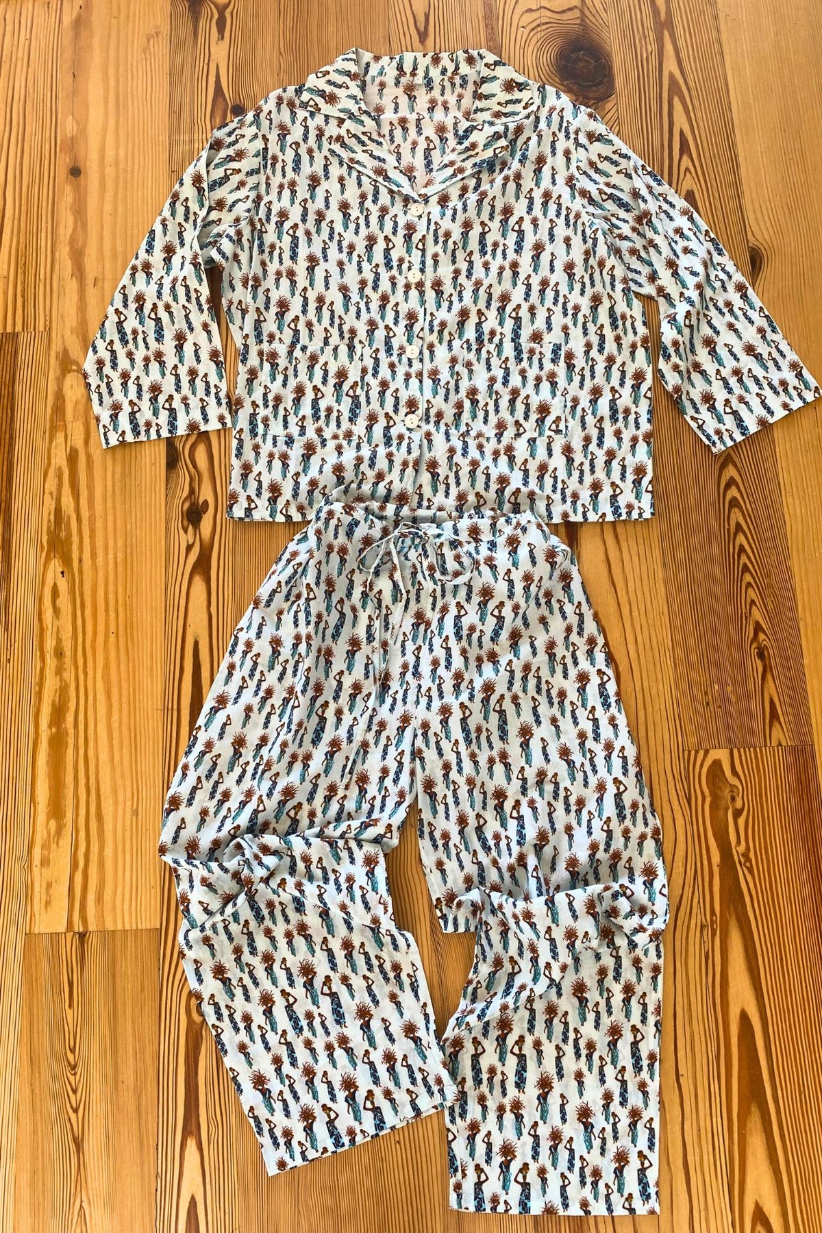 Pyjamas | Lalela Scarf NPC
